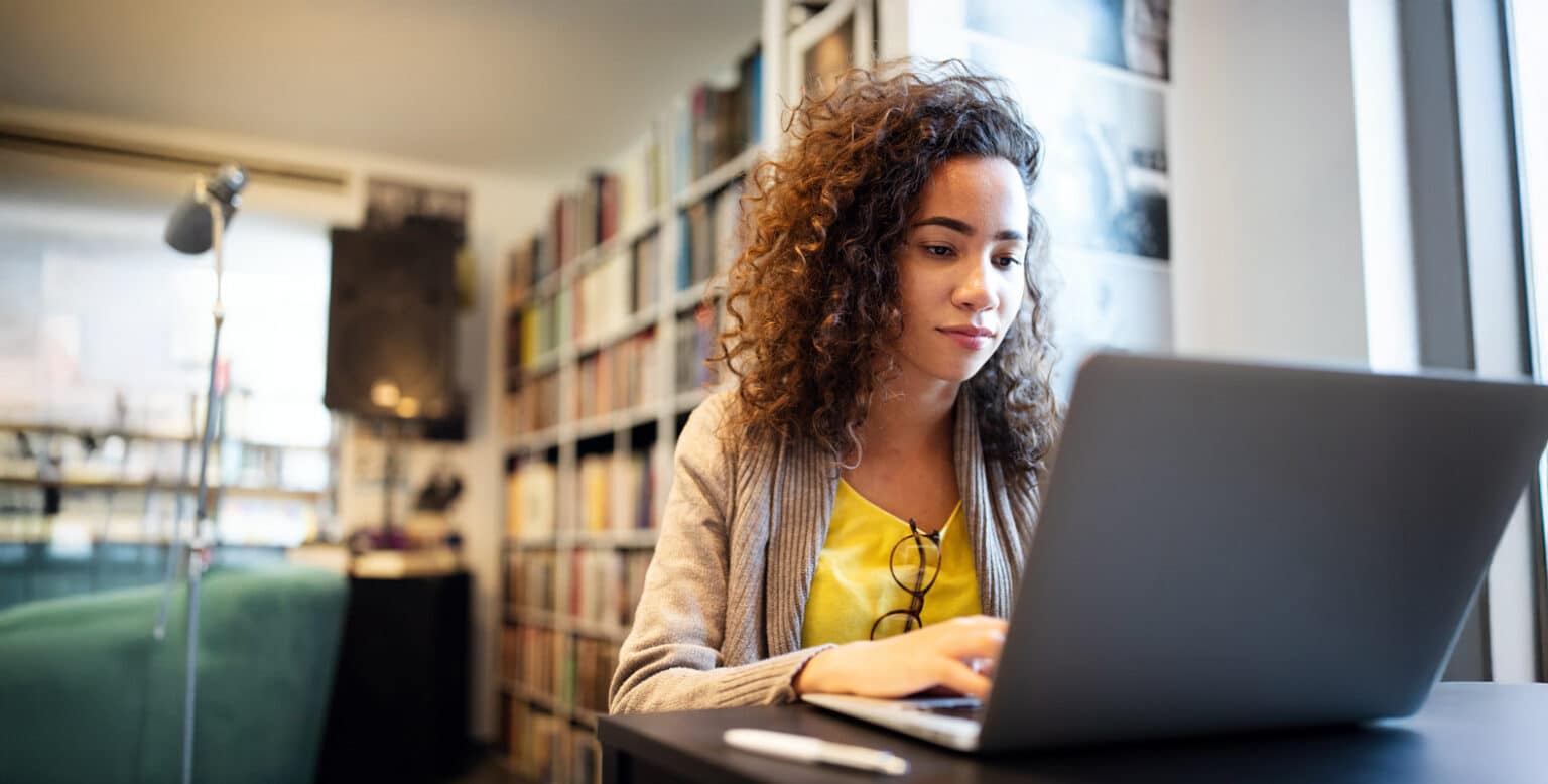 Diploma vs Degree: Associate Degree vs Bachelor's | B&SC